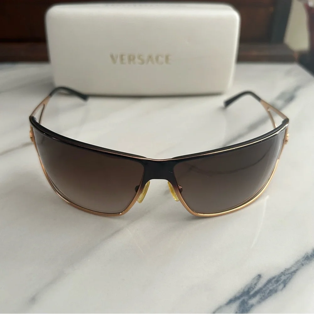 Versace | Accessories | Vtg Versace Euc Sunglasses With Case Model 240 ...